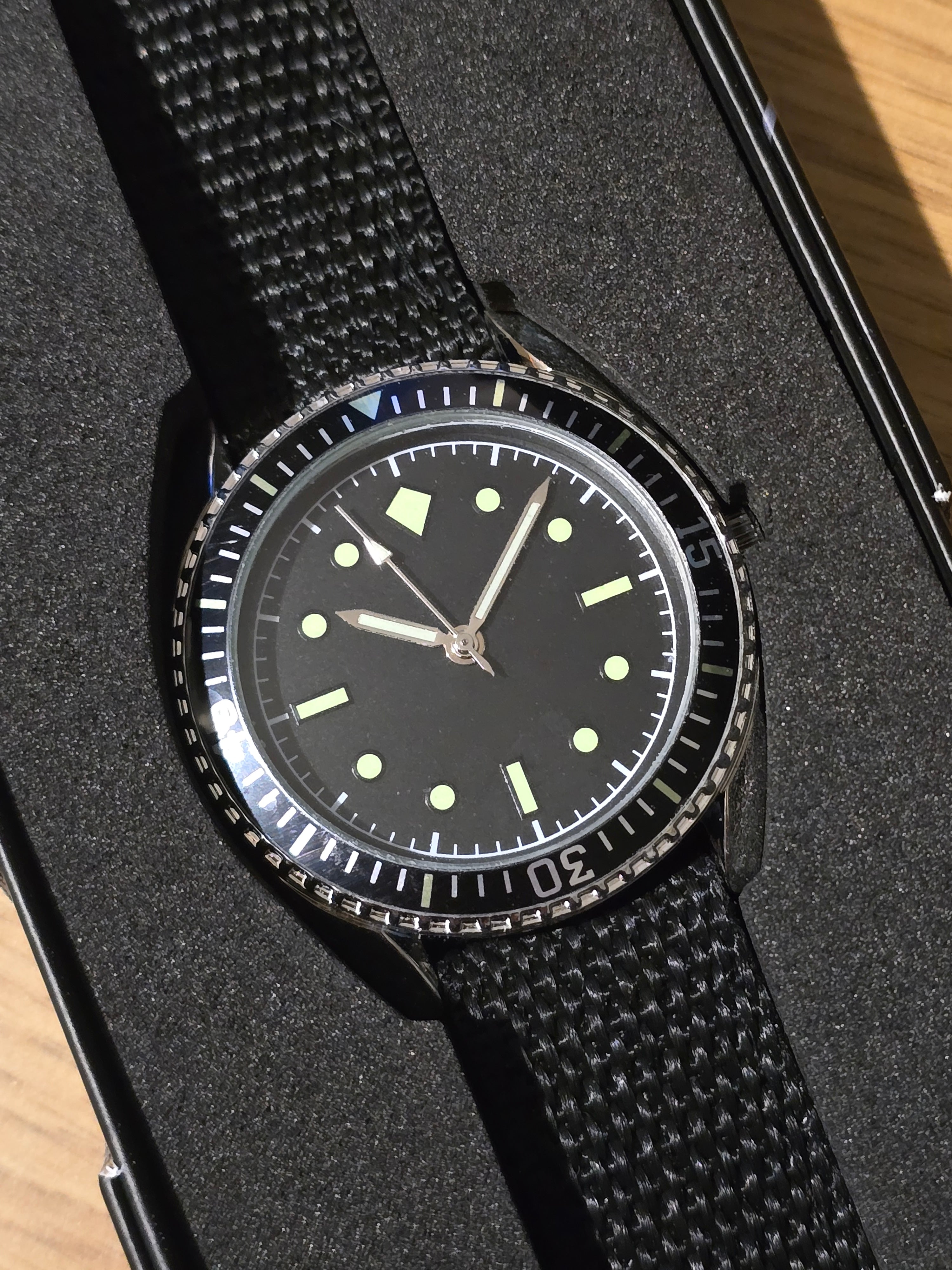 Eaglemoss Collections Replica 1960's German Naval Commando's Watch - N ...